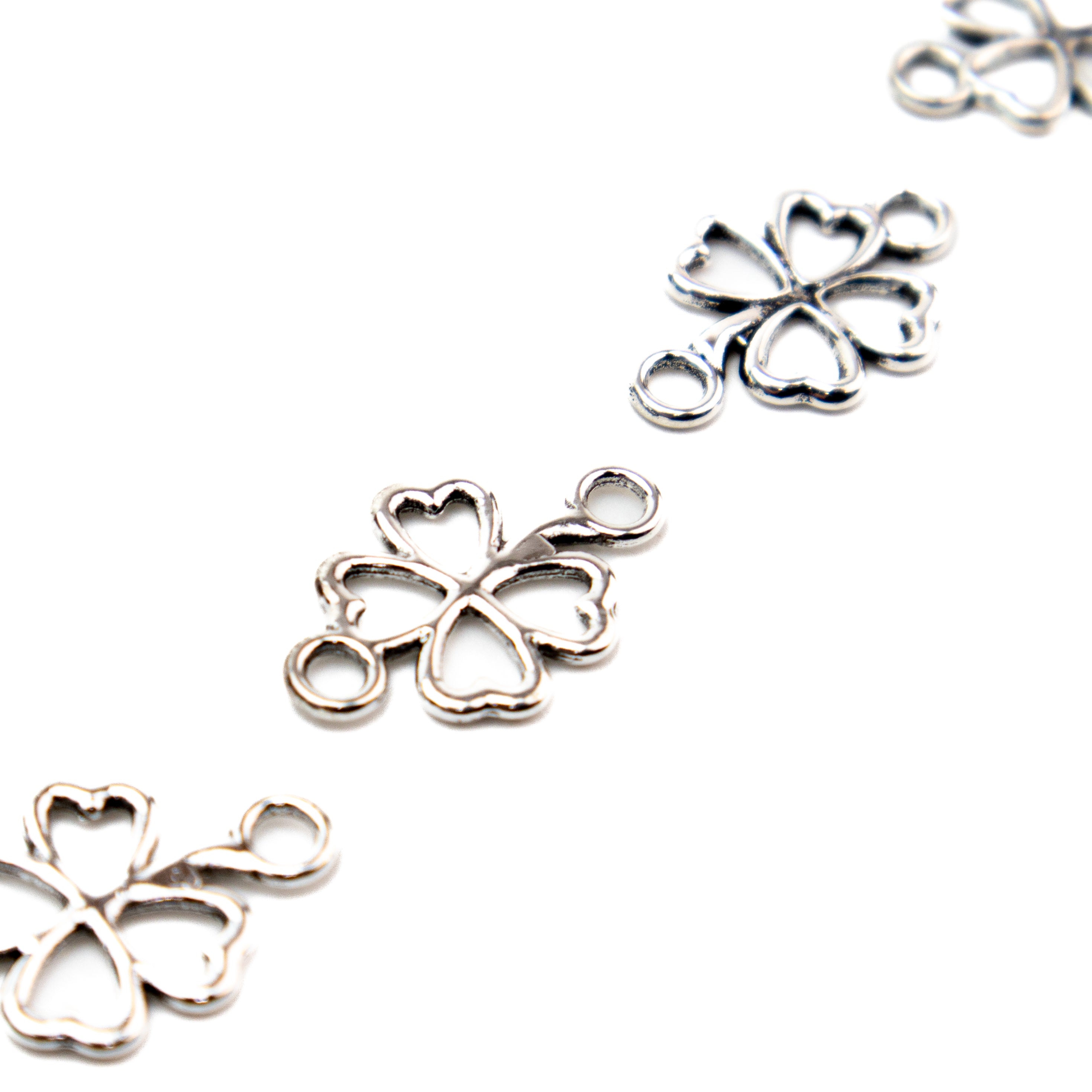 Alloy Antique Silver Four Leaf Clover Connector – JRM Designs, Inc.